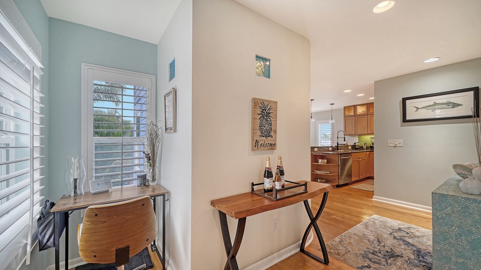 pix360.com | Real Estate Photography & Virtual Tours - 212 S Harbor Dr