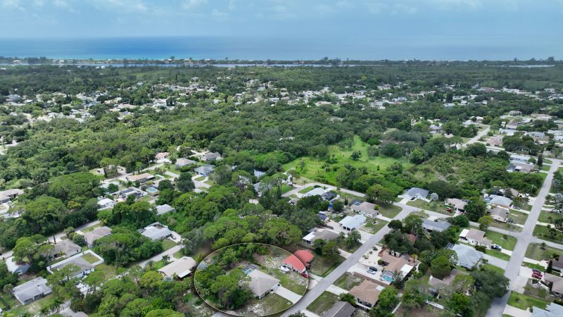 pix360.com | Real Estate Photography & Virtual Tours - 595 Yale Road