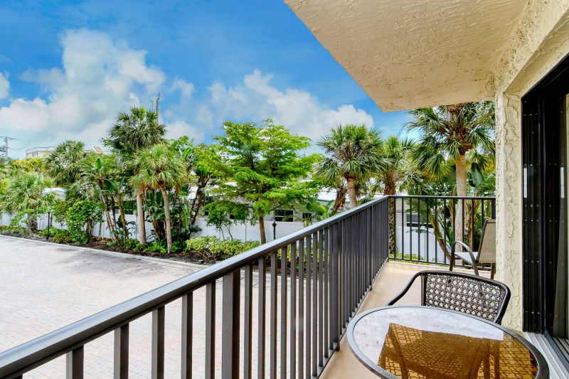 6326 Midnight Pass Road Unit 101 | pix360.com | Real Estate Photography ...