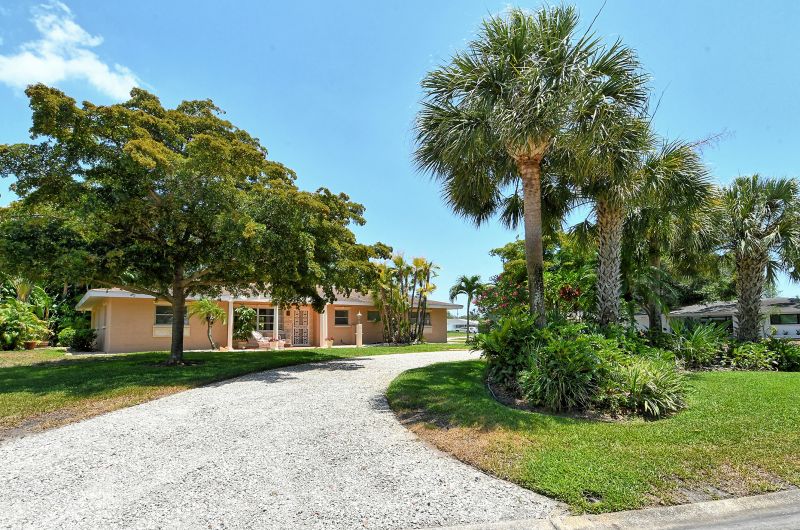 pix360.com | Real Estate Photography & Virtual Tours - 3225 Duncan Way