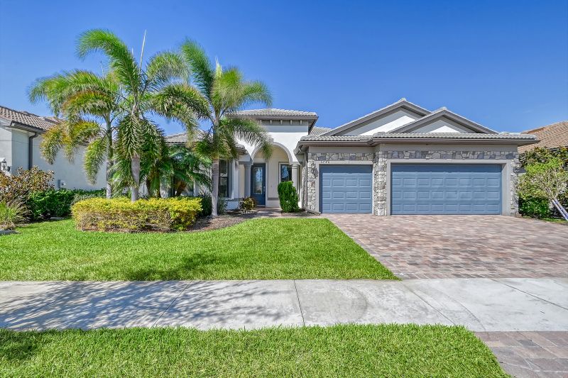 5746 Sweet Leaf Way | pix360.com | Real Estate Photography & Virtual Tours