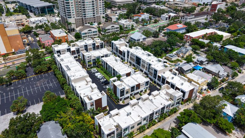 pix360.com | Real Estate Photography & Virtual Tours - 213 Cosmopolitan Ct